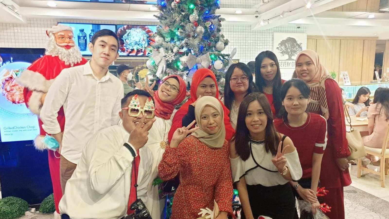 Working at AZ & Lee Management Sdn Bhd - Company Profile & Information ...