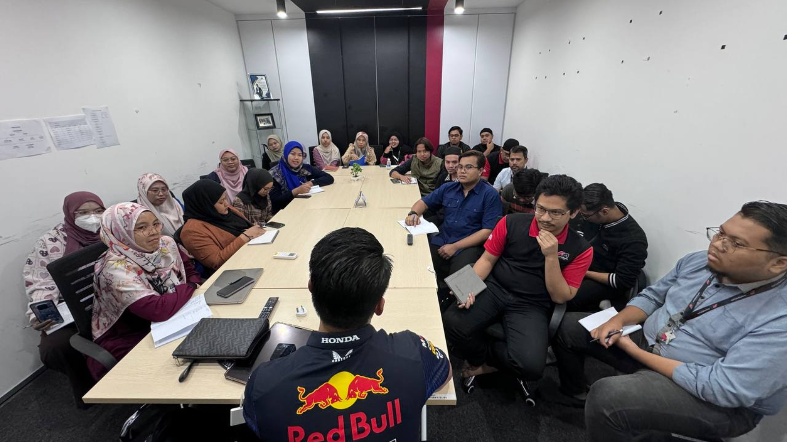 Momentum Internet Sdn Bhd Company Overview & Details - Maukerja