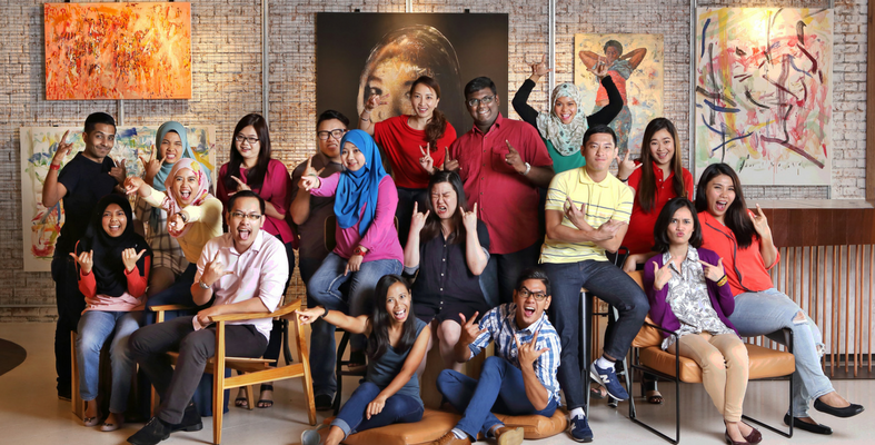 Mohon Kerja Sebagai Penolong Pengurus Restoran Di Nando's Desa ParkCity ...